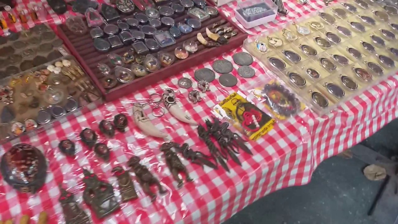 CHATUCHAK Bangkok Weekend Amulet Market-Thai Buddha amulet PART 3 - YouTube