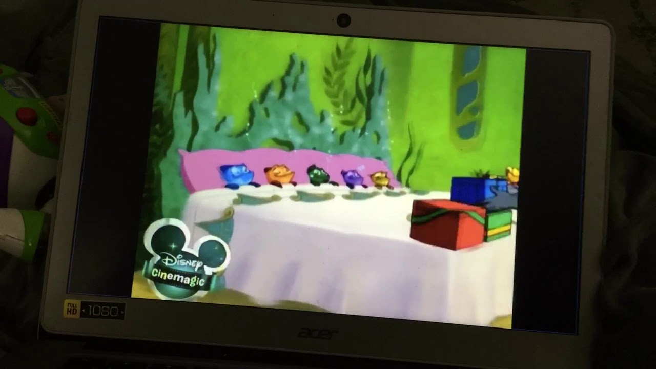 BUZZ LIGHTYEAR OF STAR COMMAND HOLIDAY TIME UNDERWATER TIME LAPSE - YouTube