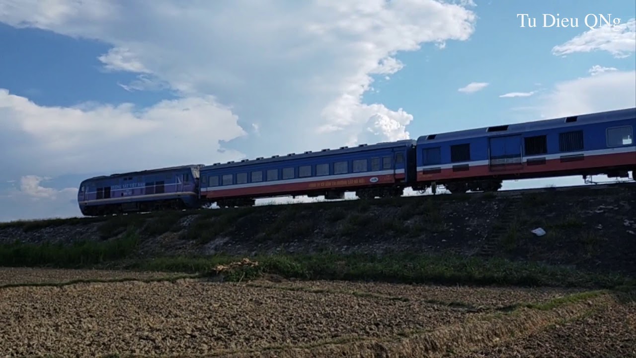 Love train.Xem đoàn tàu SE1 hành trình vào nam đẹp mắt, thương hiệu mới ...