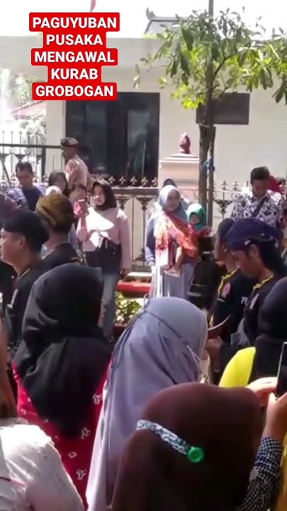 Kirab boyong grobog dari kecamatan grobogan - YouTube
