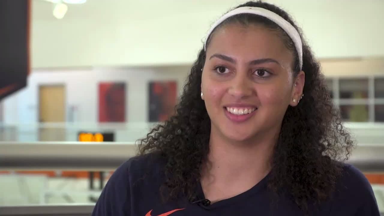 Illini WBB Newcomer Introduction: Sarah Shewan - YouTube
