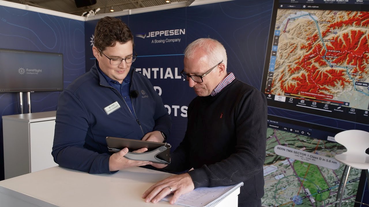 The Flying Reporter interviews Foreflight @ AeroExpo UK 2023 - YouTube