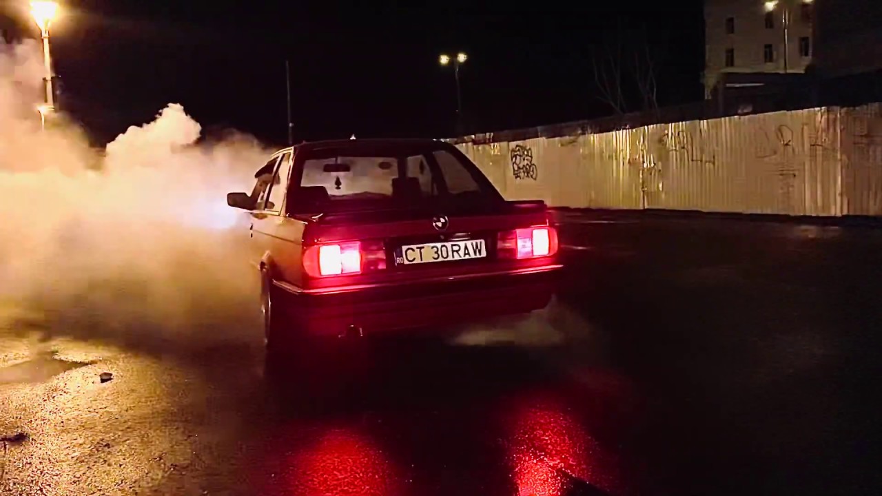 Burnout de 1 decembrie - BMW E30 M40B16 - YouTube