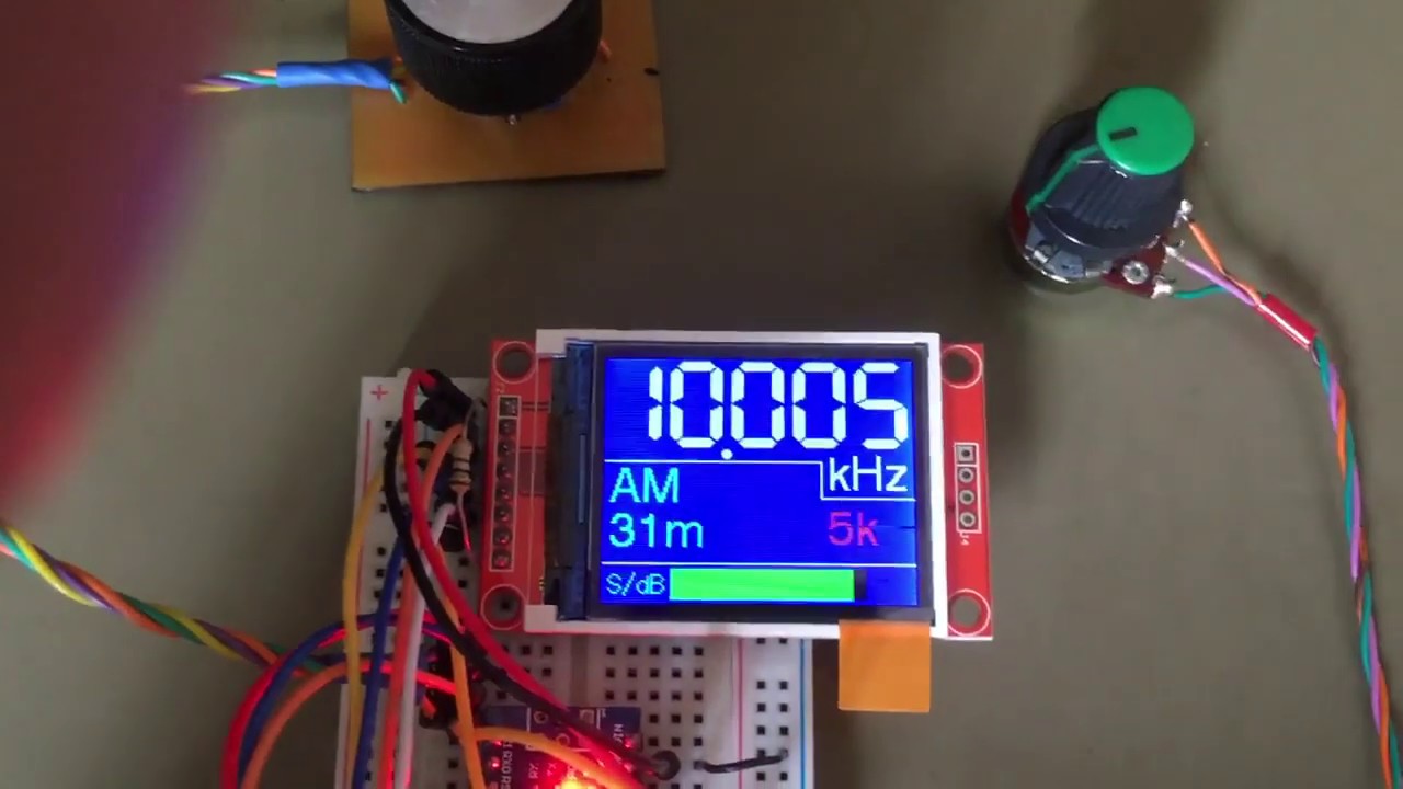 New TFT ST7735 interface for the Si4735 radio - YouTube