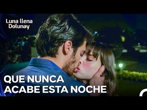 El Primer Beso Lleno De Pasión De Ferit Aslan - Luna llena