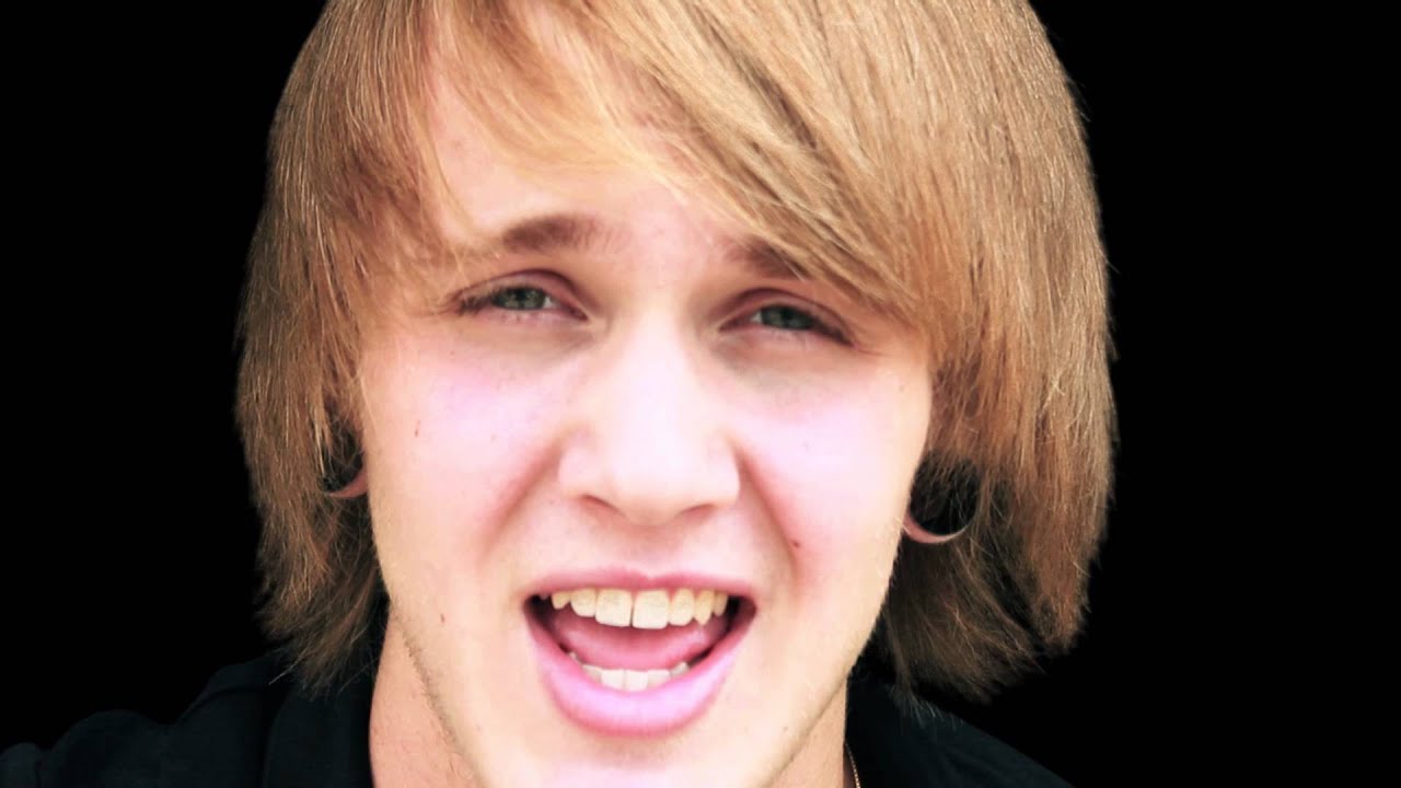 Zach Young - Run Away (Official Music Video) Feat. Lindon Nikprelaj ...