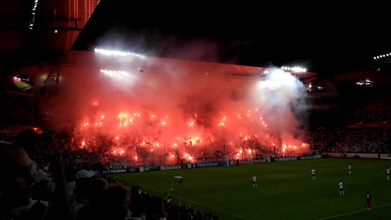 Ultras Extreme Fanatics Atmosphere ! Legia Warszawa vs Steaua Bukareszt ...