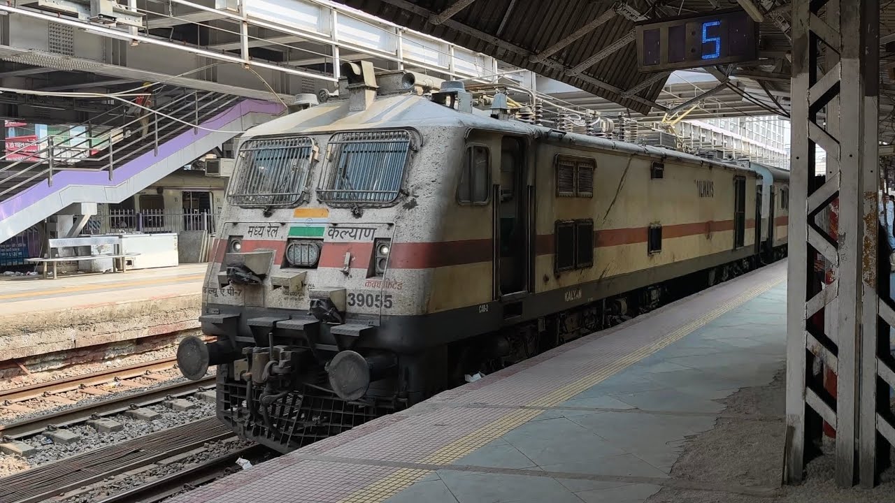 22160 CHENNAI MUMBAI CSMT SF EXP SKIPPING BADLAPUR STN... - YouTube