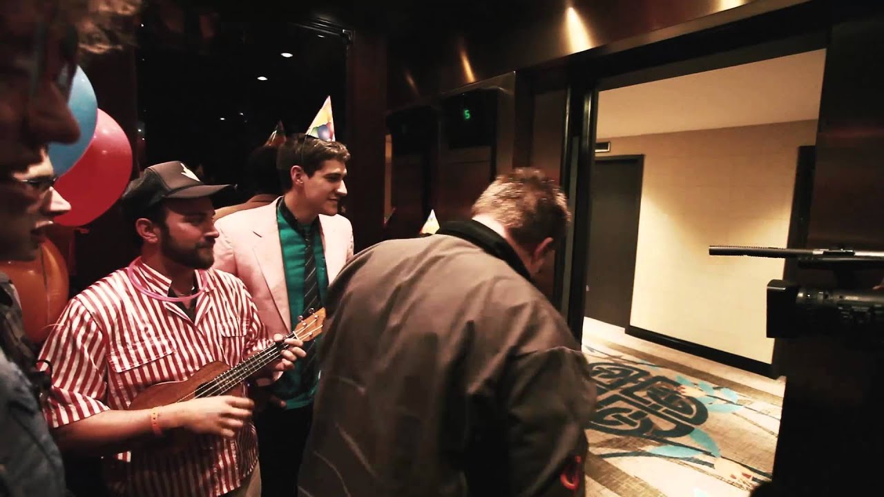 Quakecon 2014 - Party Elevator - YouTube