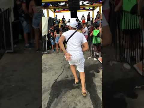 O REI DO PISEIRO DANÇANDO COM O VEI DA PISADINHA #EuOrlandinho