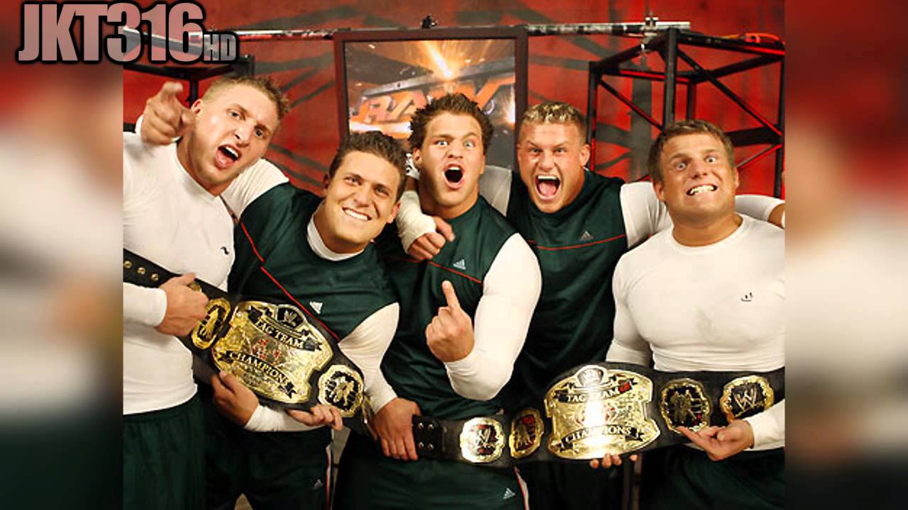 The Spirit Squad Theme - ''Team Spirit'' (HQ Arena Effects) - YouTube