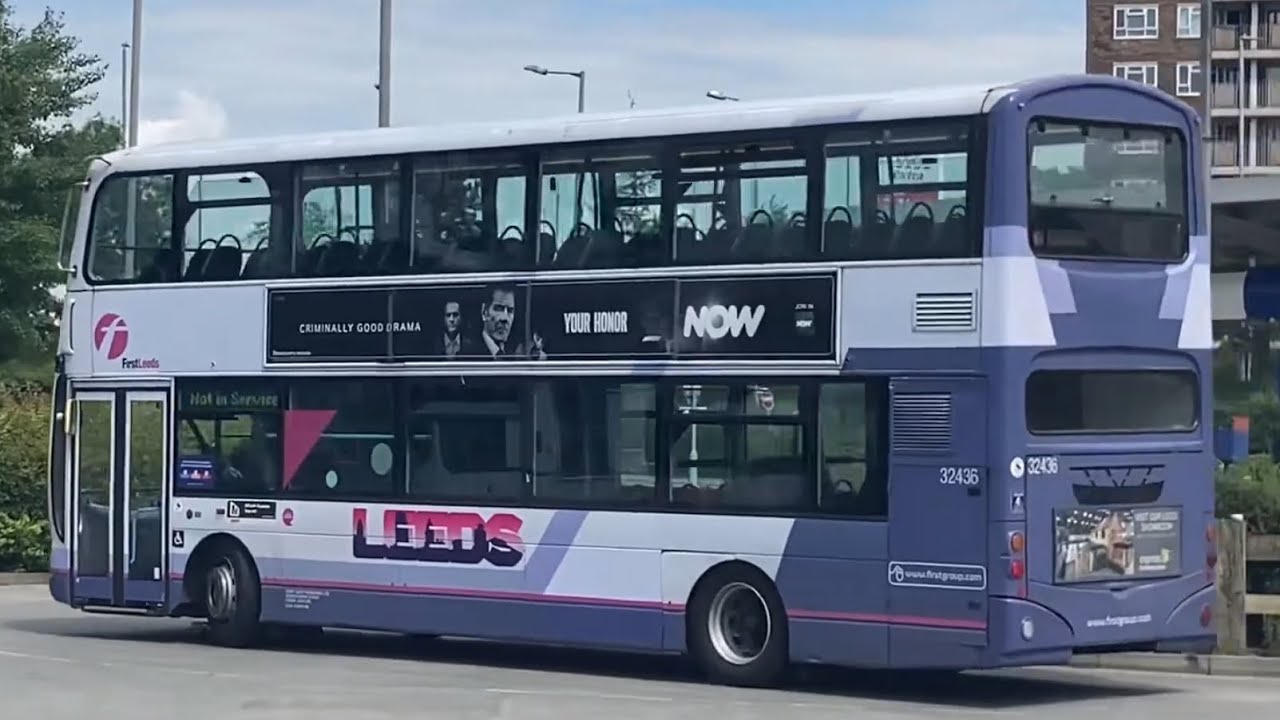First Leeds Volvo B7TL Wright eclipse Gemini 32436 (YJ04 FYF) loud ...
