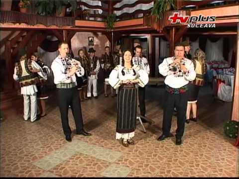 FORMATIA AKORD SUCEAVA SI CLAUDIA TIBICHI Hora mare - YouTube