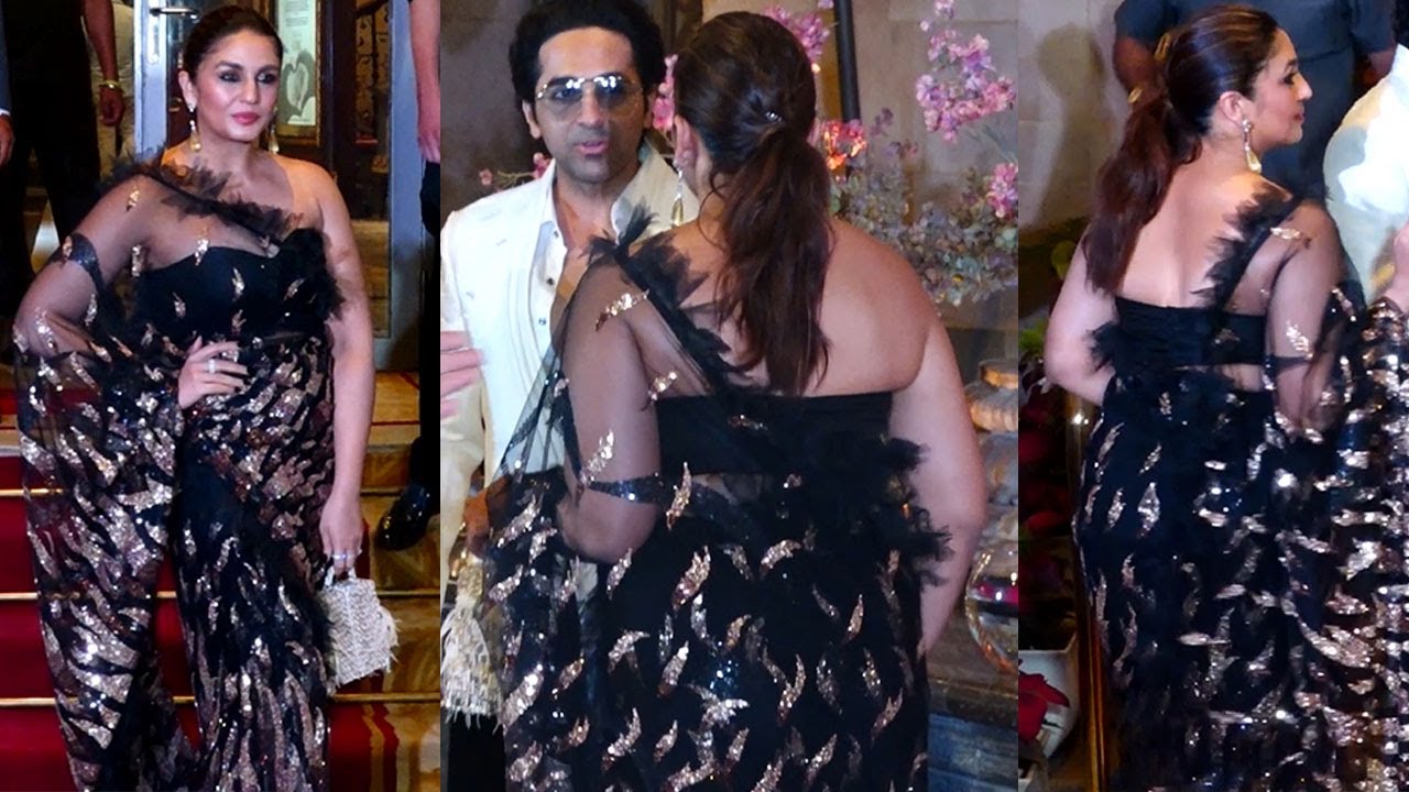 OMG😱 Huma Qureshi Flaunting Her Huge Figur In Black Saree With Backless ...