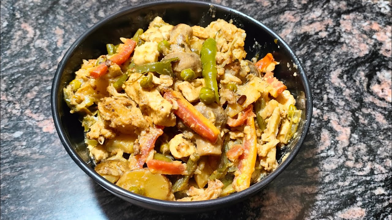 Navratan Korma|Mixed Ved recipe|No onion no garlic famous bengali ...