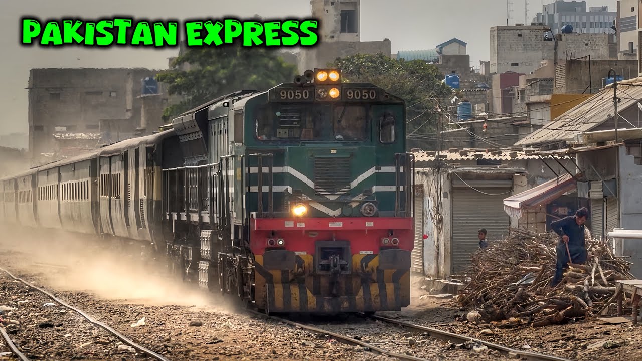 Pakistan Express Raising Dust Storm at Boloch Colony Karachi # ...