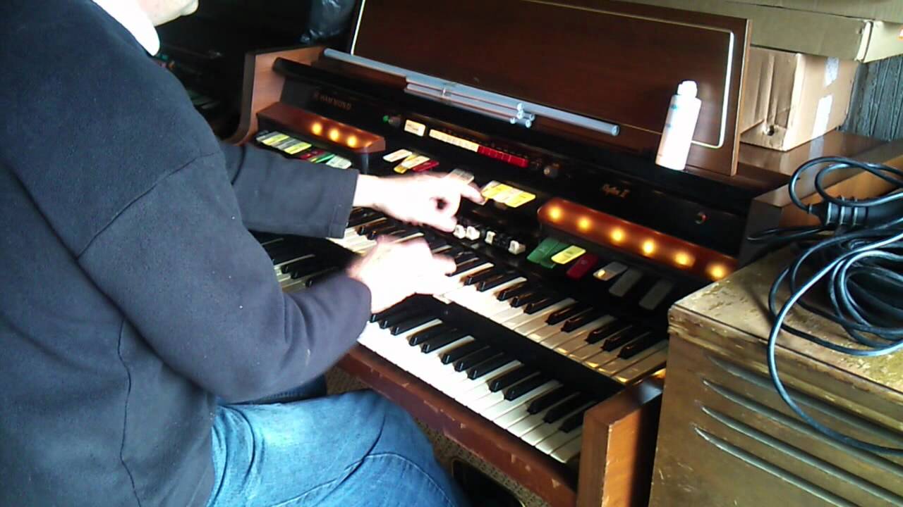 Adrian Rose Hammond R100 Console - YouTube