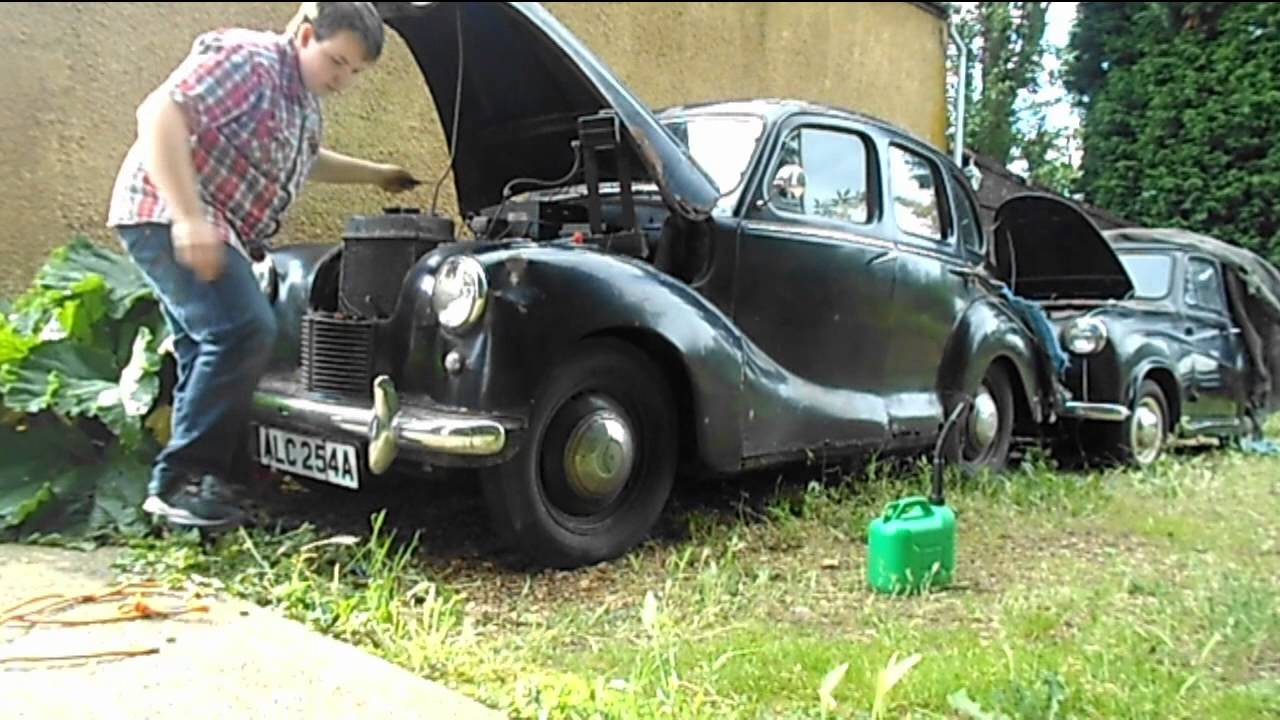 Will it start? Abandoned 1952 Austin A40 Devon - YouTube