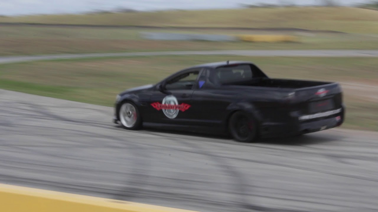 R32 skyline ute catches fire mid drift... JDM cars sliding and drifting ...