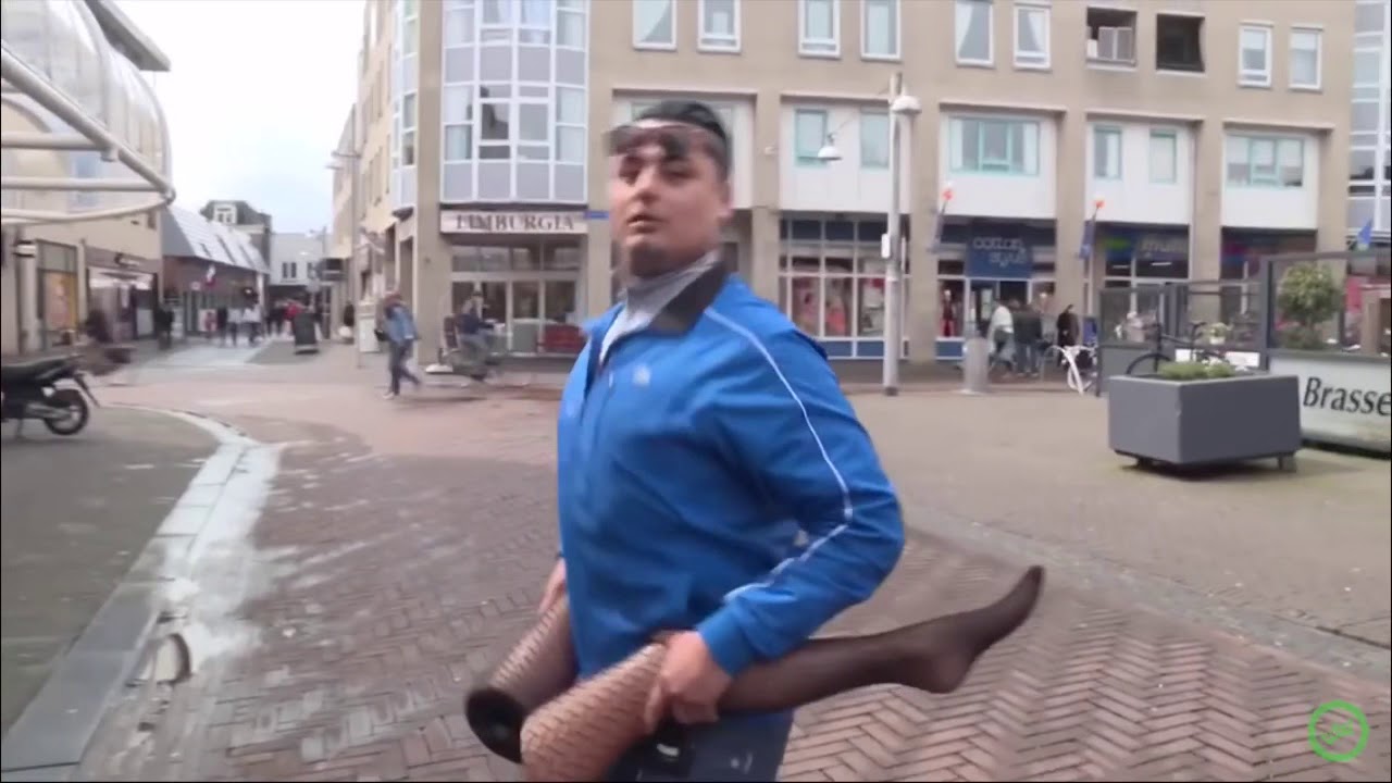 Mauri Vlogs dance moves. - YouTube