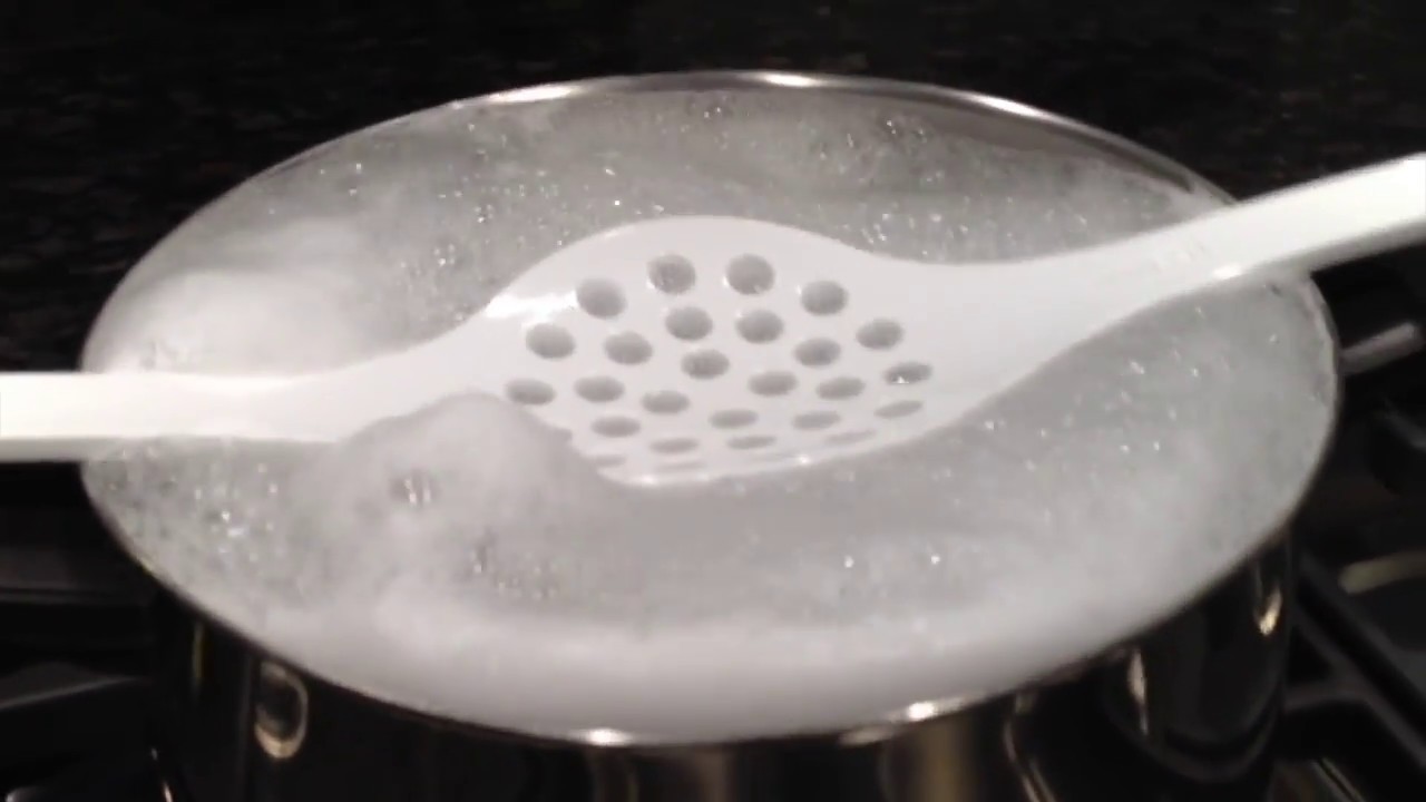 Hutzler Boil Over Stopper Keeps Stovetops Clean - YouTube