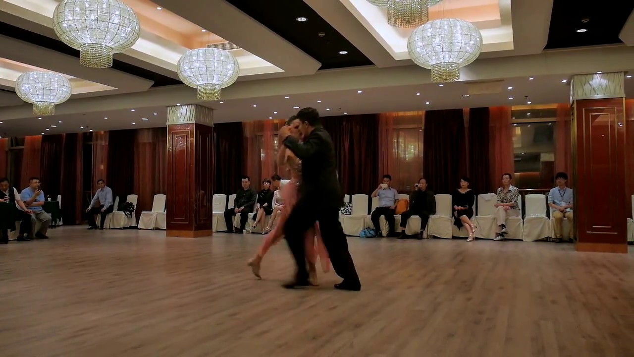 GASPAR GODOY & CARLA MAZZOLINI NJ Tango Perform D1 - YouTube