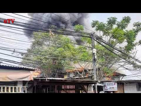 Kebakaran Rumah di Cengkareng Jakbar, 12 Damkar Dikerahkan - YouTube