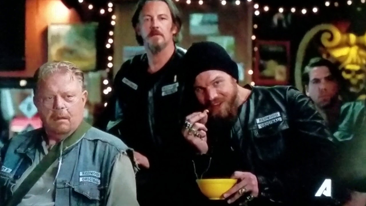 Sons of Anarchy - Tig And Kozik Fight 3/5. - YouTube