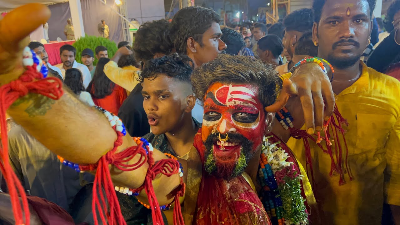 Rohit Bangaru Potharaju Dance at Golconda Bonalu 2023 | Yapral Rohit ...