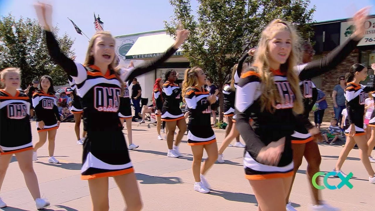 Osseo Lions Roar - YouTube