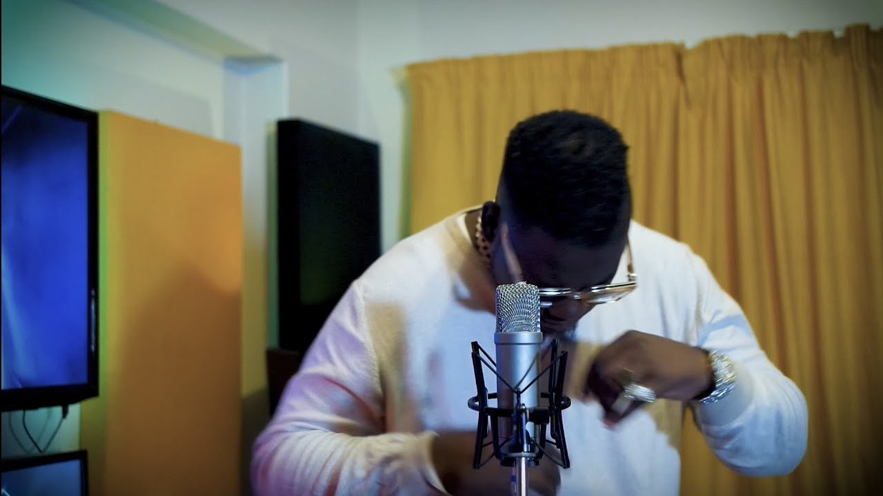 Elcee Gweja - Live on Munghana Lonene FM #Lathela - YouTube