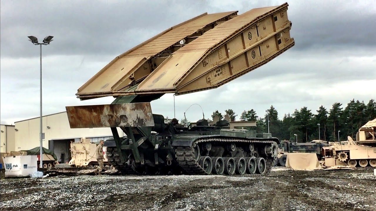 Extreme Machinery - Armored Vehicle Launch Bridge (M60 AVLB) - YouTube