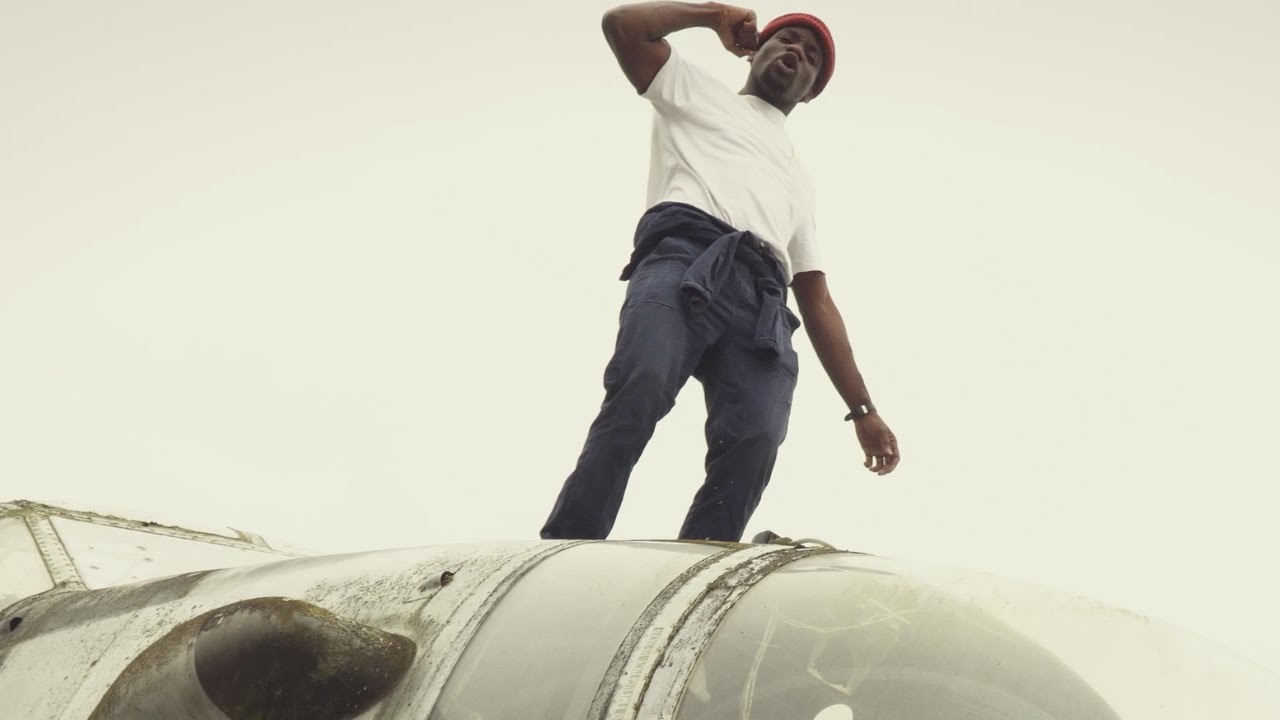 Béni - Apollo 13 (Clip officiel) - YouTube