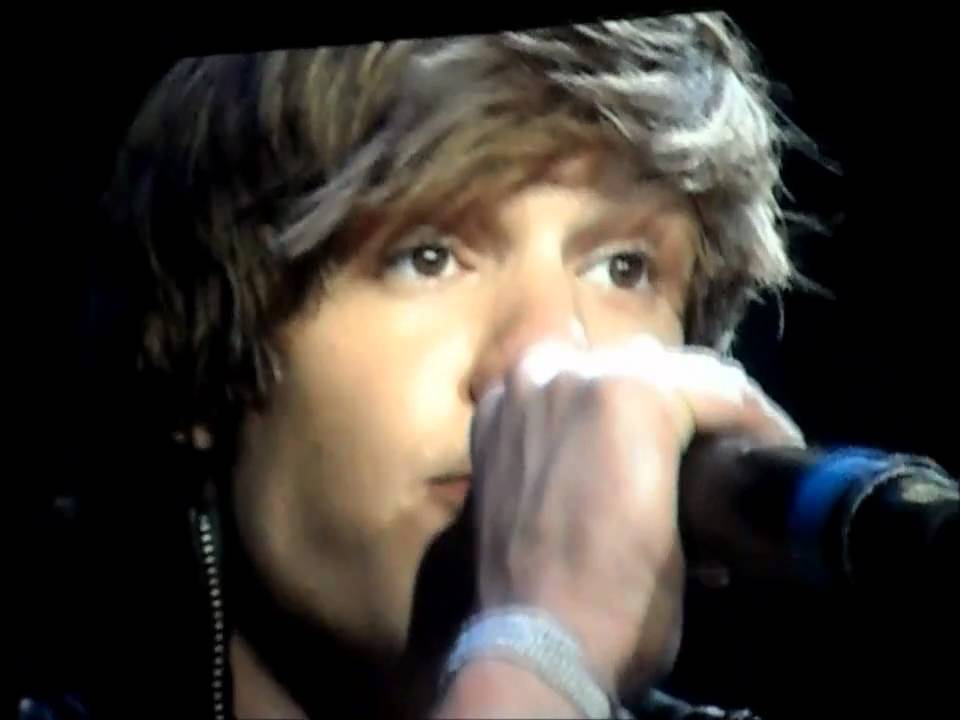 One Direction - Grenade. XF Tour, Manchester, 13/03/2011. - YouTube