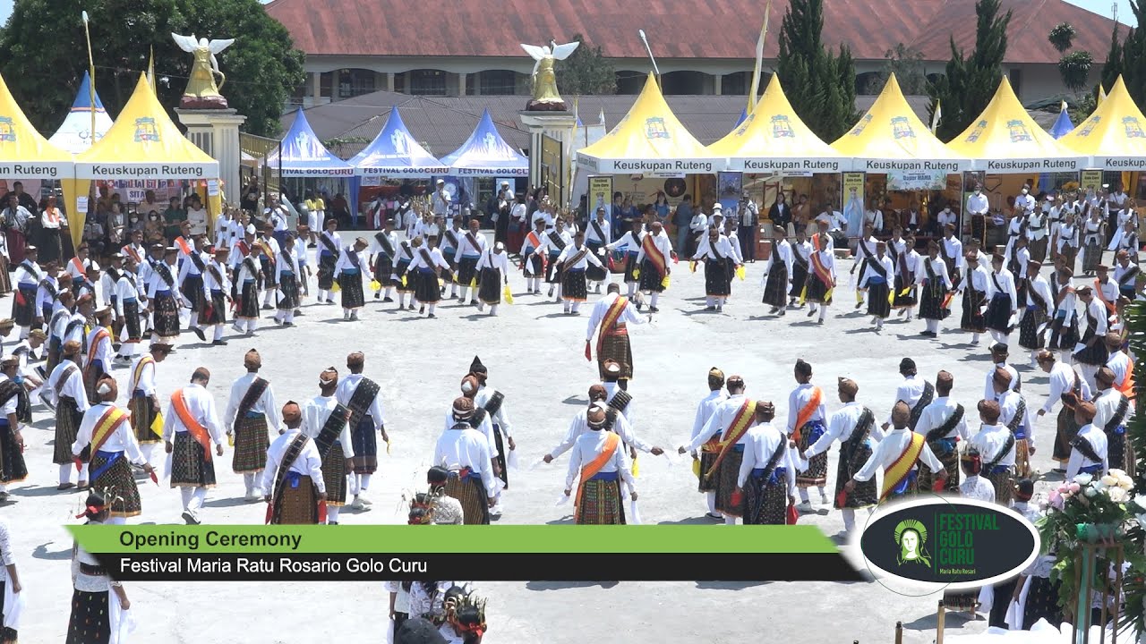 Pembukaan Festival Golo Curu - YouTube