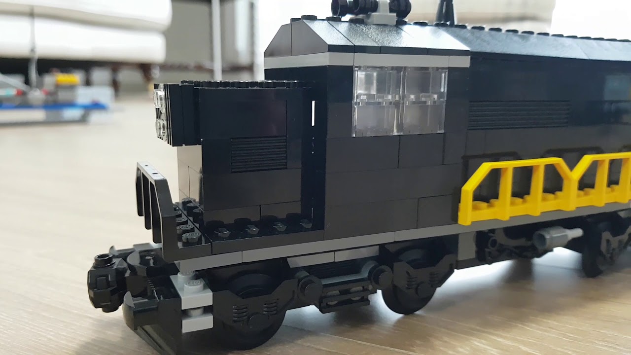 타이판키즈가 만든 레고 디젤기관차(TaipanKids's custom LEGO diesel train) - YouTube