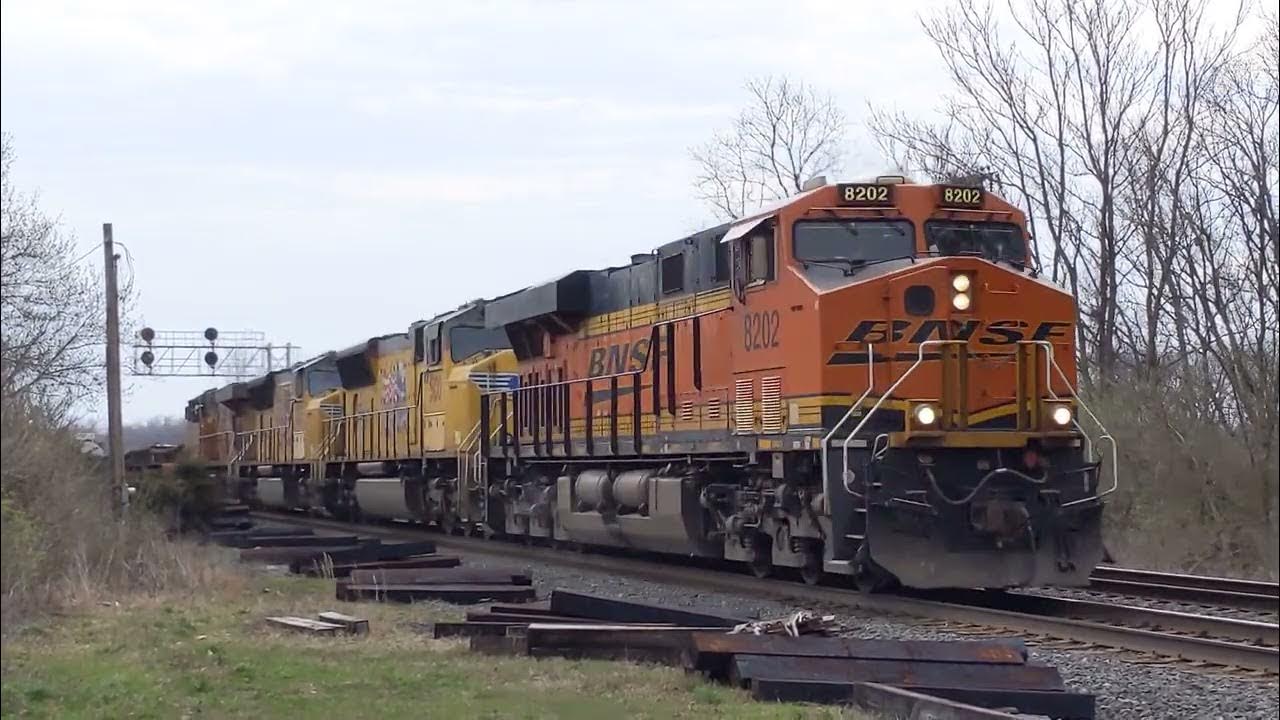 BNSF ES44C4 leads CSX train I-131 on Indianapolis Line Subdivision in Sidney, Ohio - 04/05/2023 ...