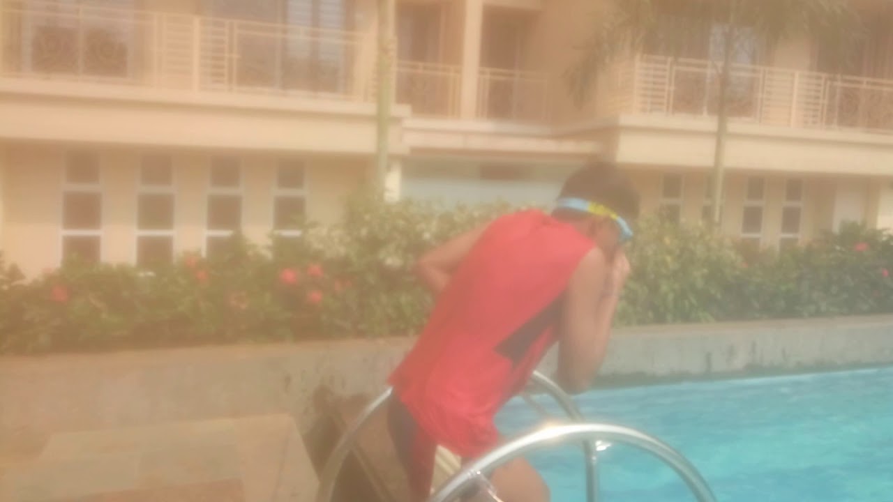 STUNTS TIME AT SWIMMING POOL - YouTube