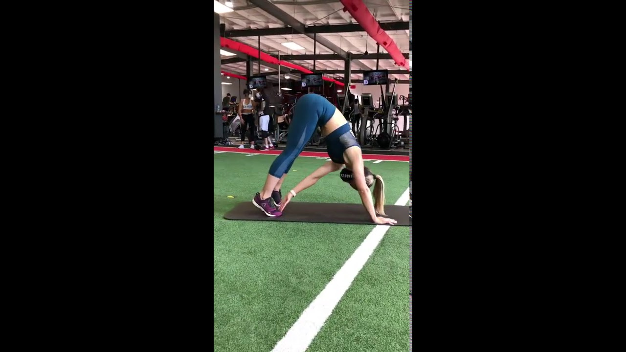 Pike toe touches - YouTube