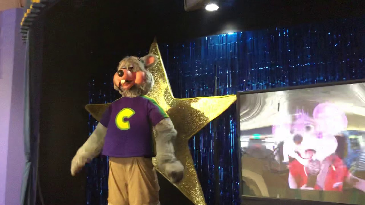 Chuck E Cheese - Rockin’ Robot - 3 Stage - Flint Michigan - YouTube