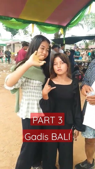 gadis bali nonton jaranan part 3 - YouTube