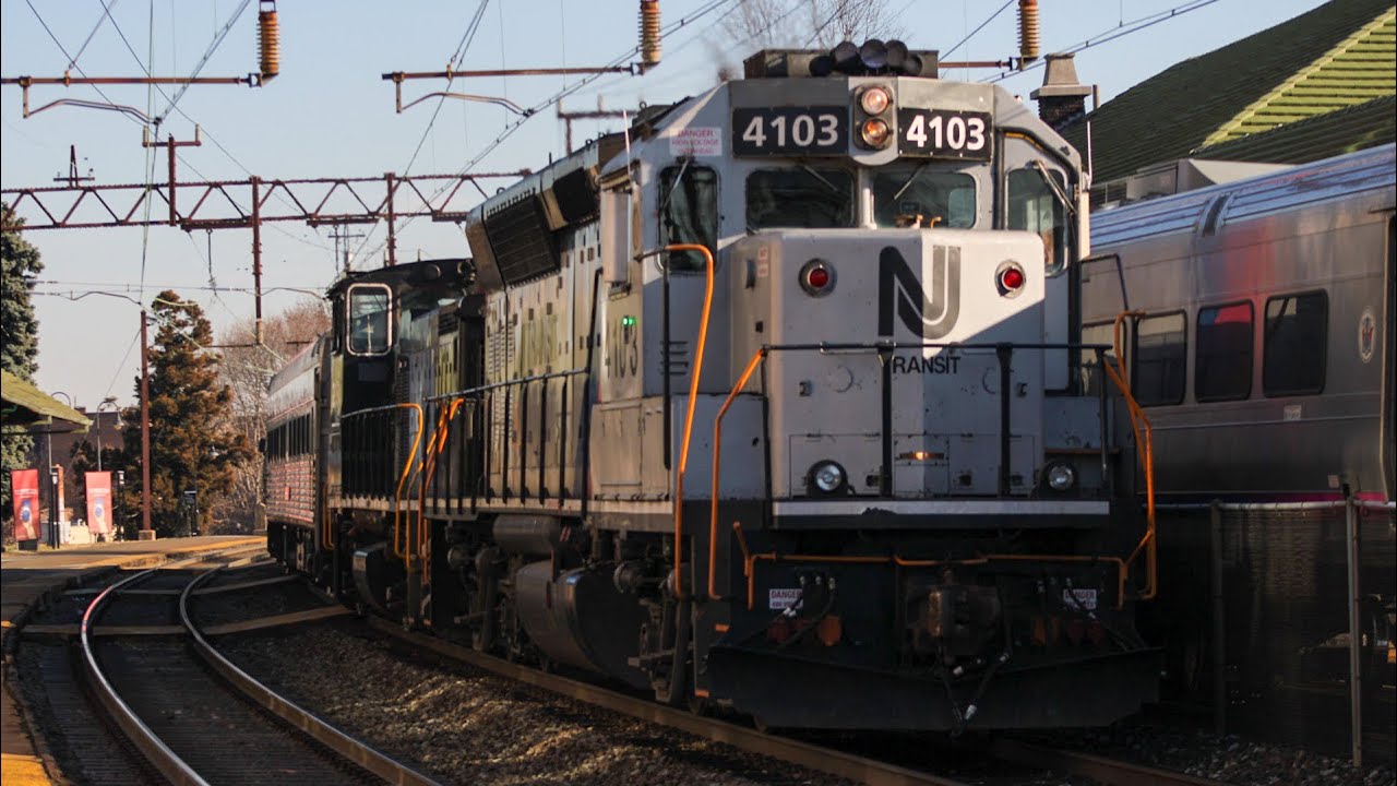 NJT PL42-AC W/ MN Comet Cab car & GP40PH-2 W/ private cars & horn-show ...
