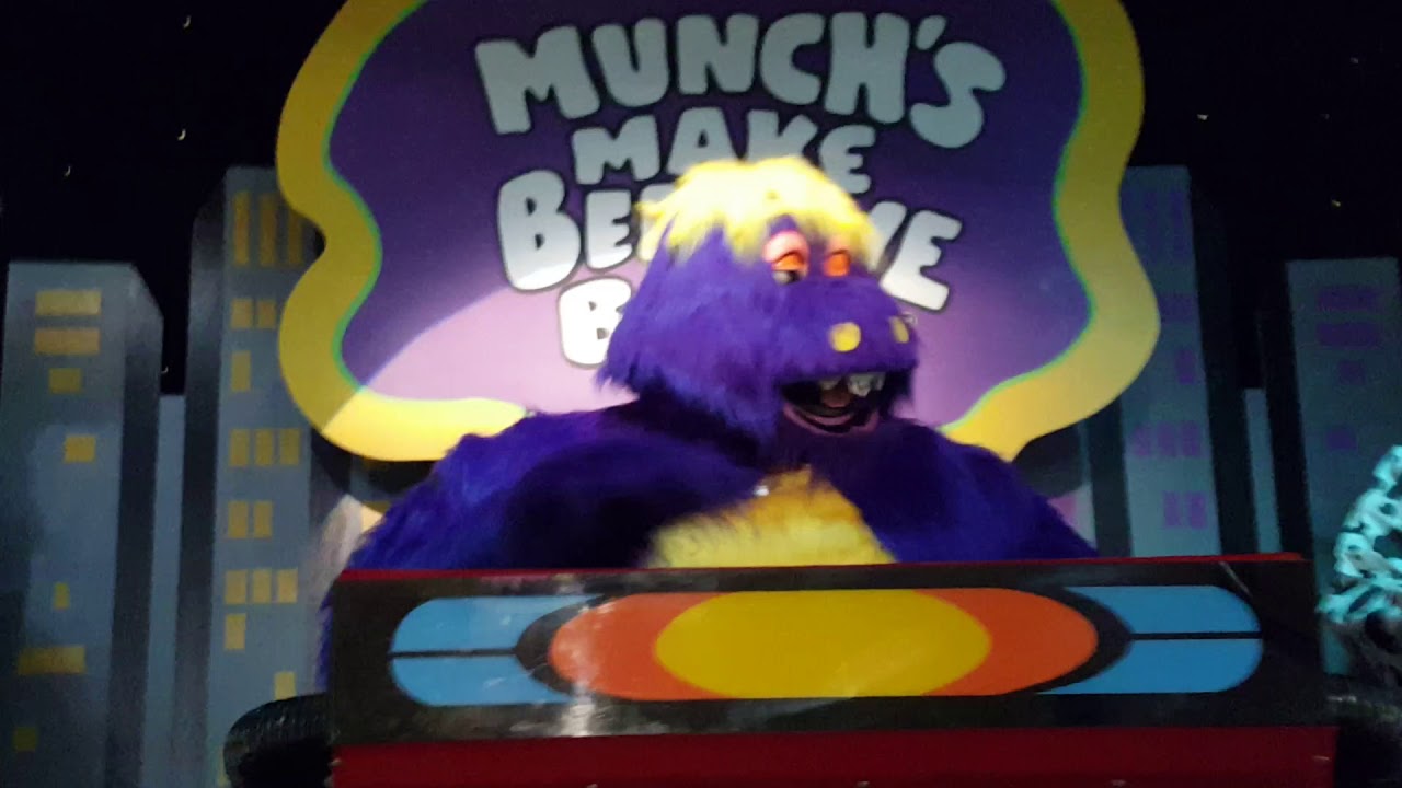 (Sorry for The Shaky Camera) Chuck E Cheese Show 6 2017 Costume Party ...