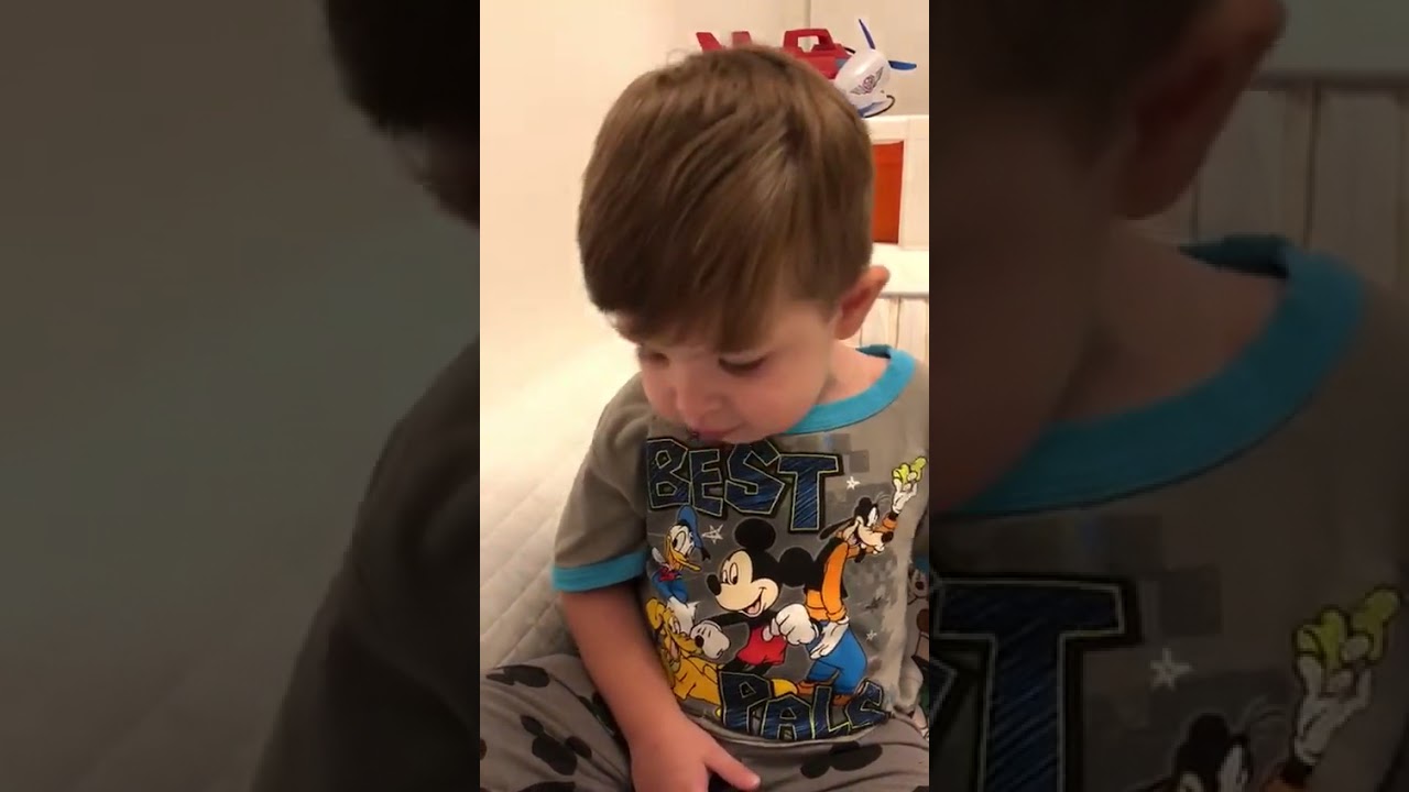 Bebê rezando, nossa que lindo! Deus abençoe! - YouTube