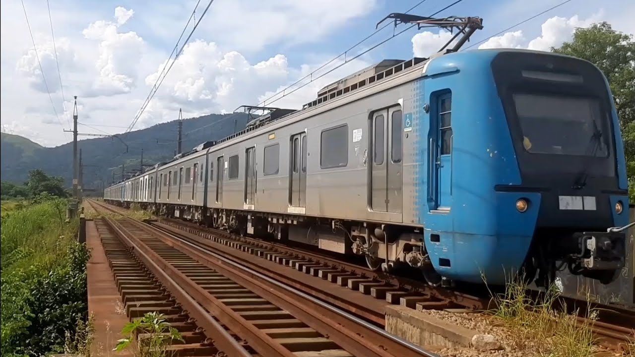 Trem CNR Série 3000 no trecho entre Japeri e Eng. Pedreira com origem ...