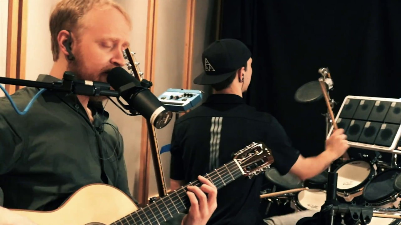 Ian Burton - Puzzle (live) w/Sean Brown - YouTube