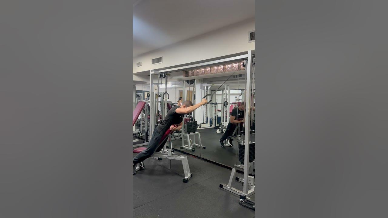 Rematore al cavo alto Panca 60° - YouTube