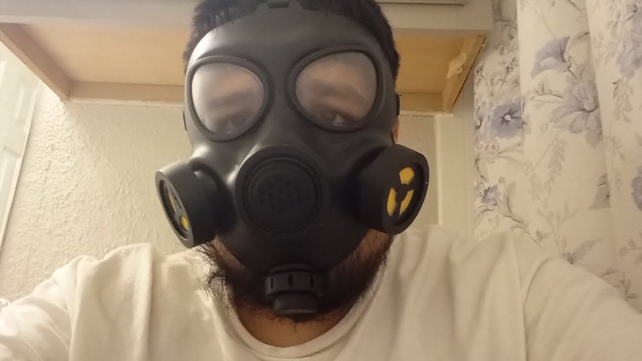 flushing the poo poo - YouTube