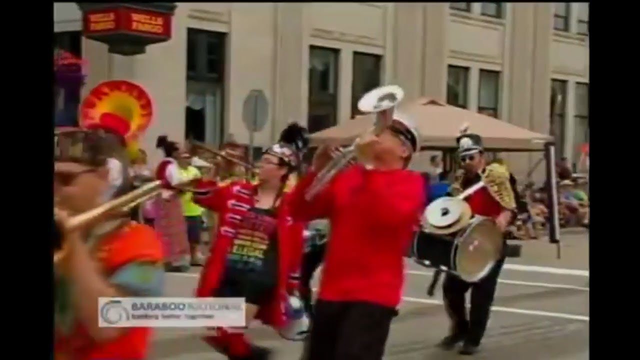 Forward! Marching Band at Baraboo Big Top Circus Parade 2017 - YouTube