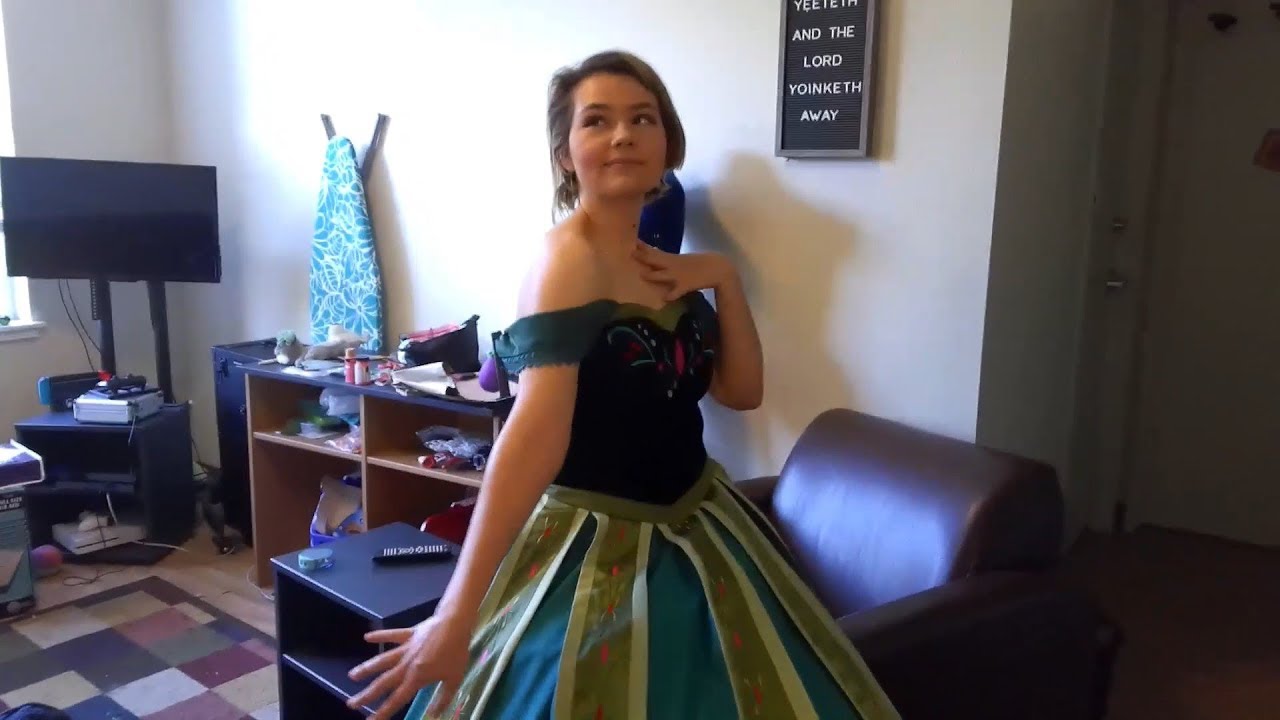 Party Princess Vlog 22- Hacking the Princess World - YouTube